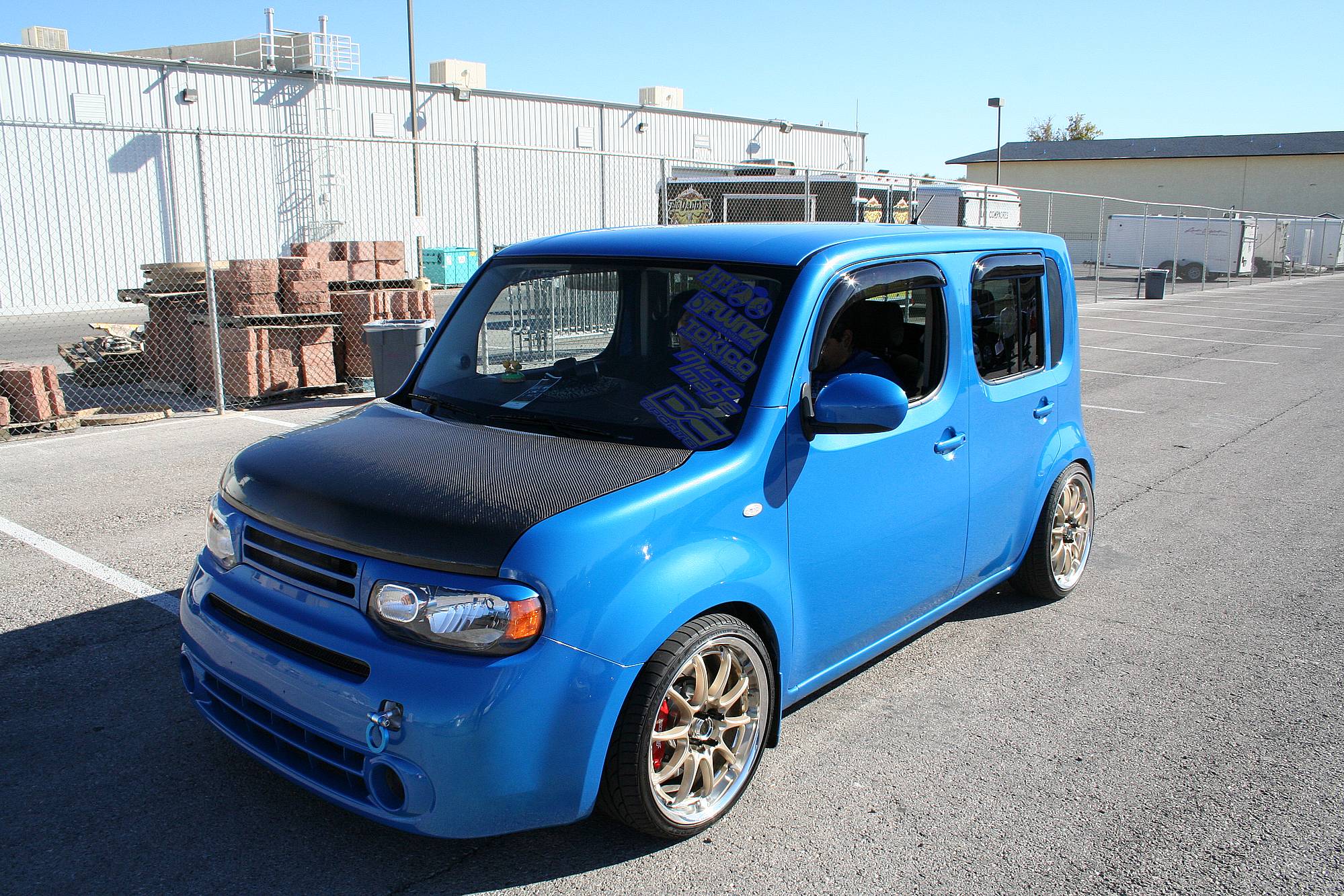 My perfect Nissan Cube. 3DTuning - probably the best car configurator!