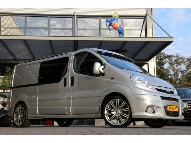 My perfect Opel Vivaro. 3DTuning - probably the best car configurator!
