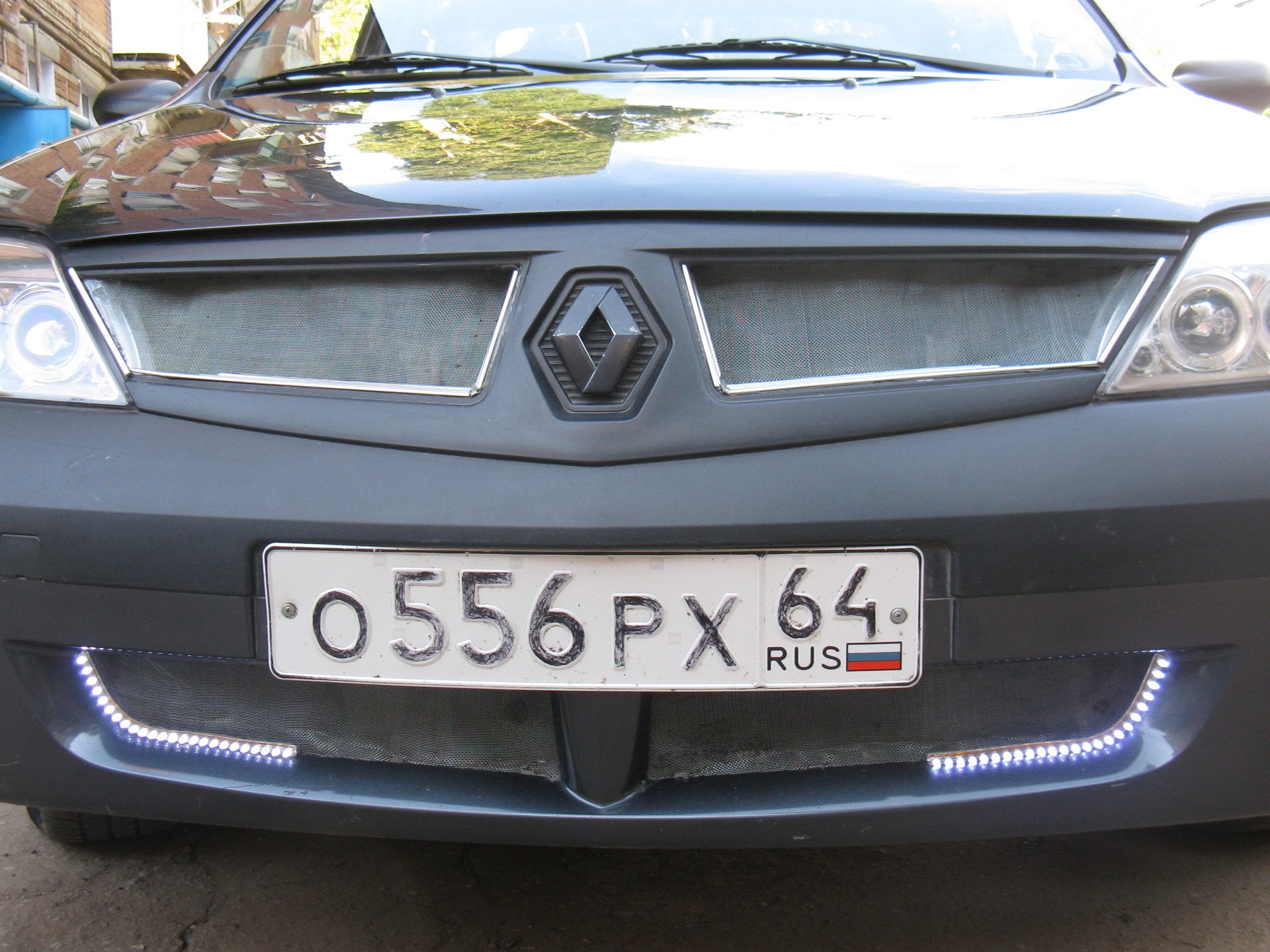 My perfect Renault Logan. 3DTuning - probably the best car configurator!