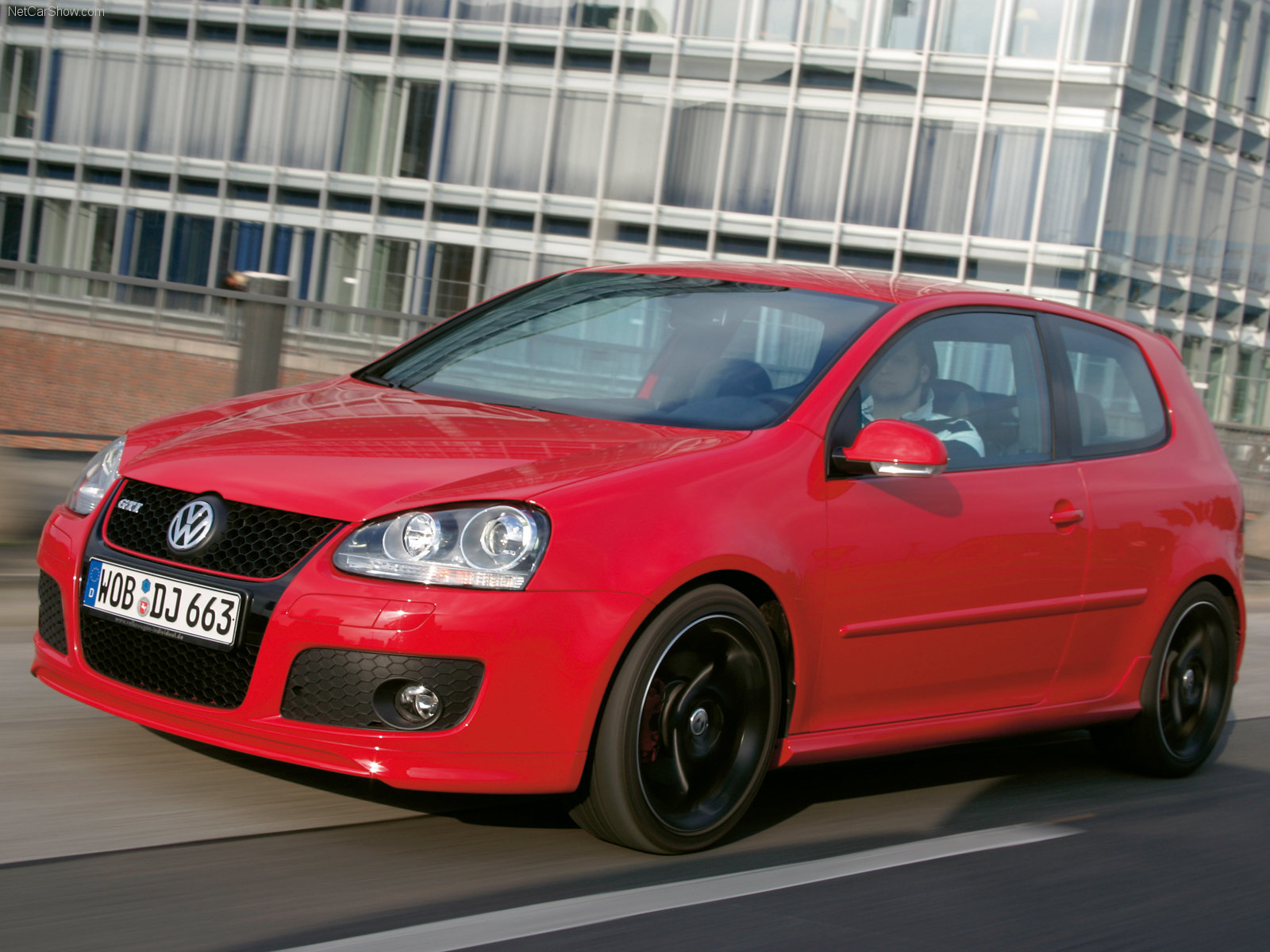 Тюнинг Volkswagen Golf 5 GTi 3 Door Hatchback 2006, фото тюнинга ...